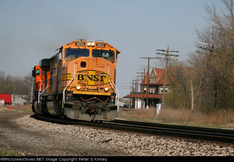 BNSF 9850